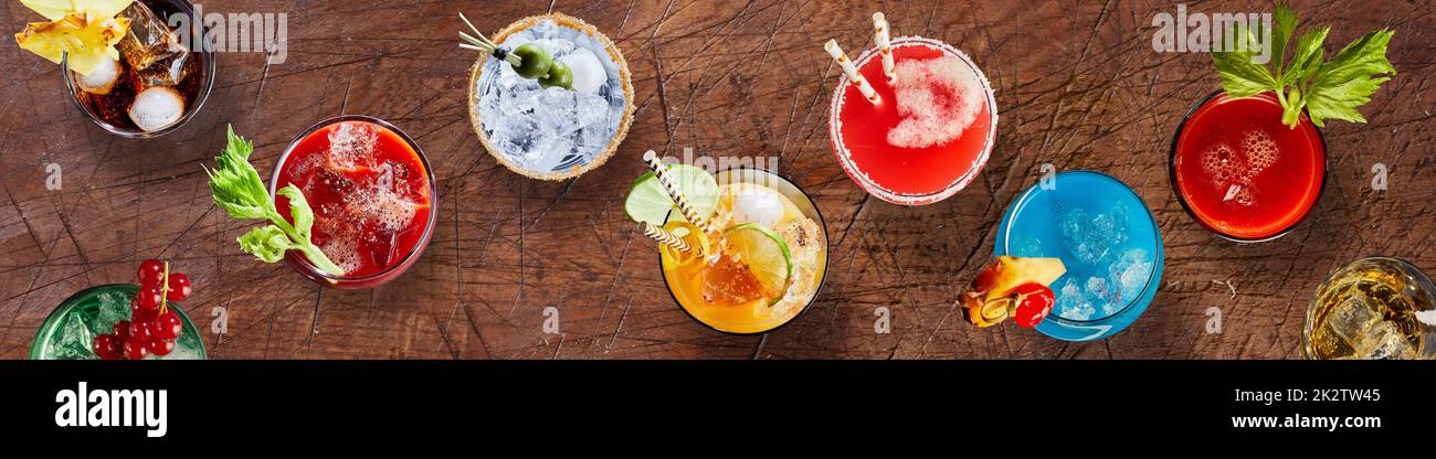 Tropical table hi-res stock photography and images - Alamy