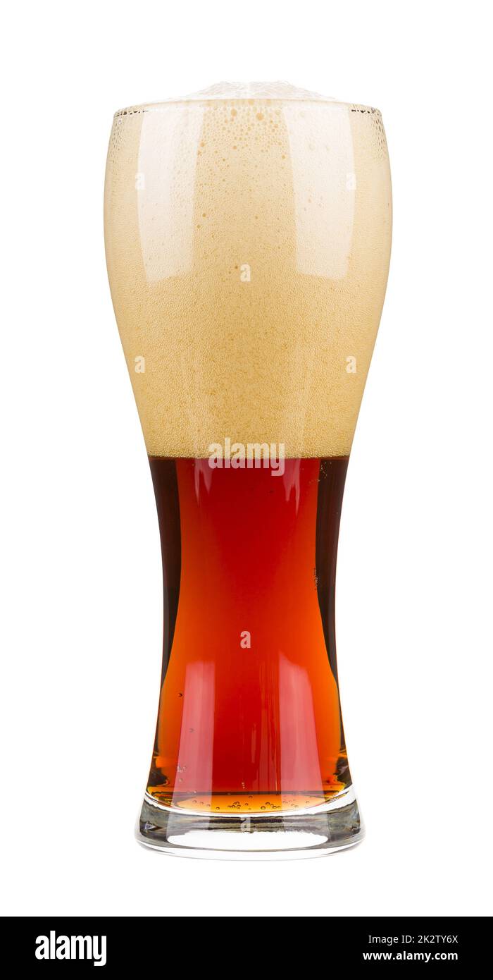 Red beer with bubbles foam in a glass Stock Photo - Alamy