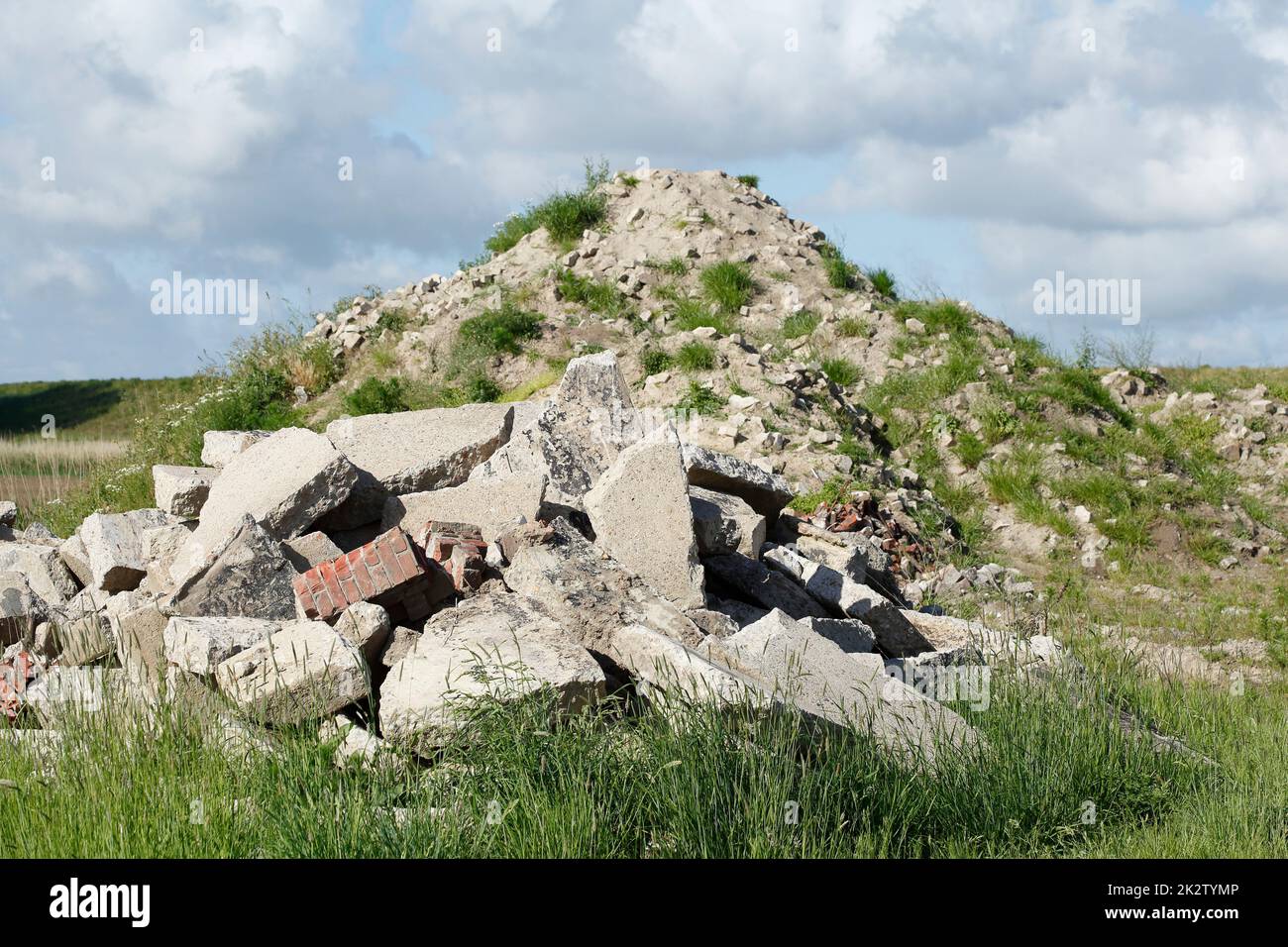 Mixed construction waste hi-res stock photography and images - Alamy