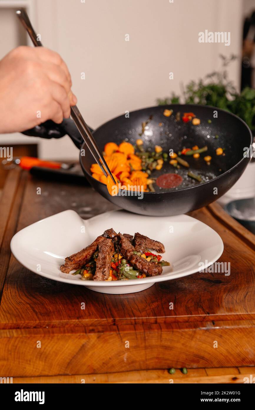 Healthy plating hi-res stock photography and images - Alamy