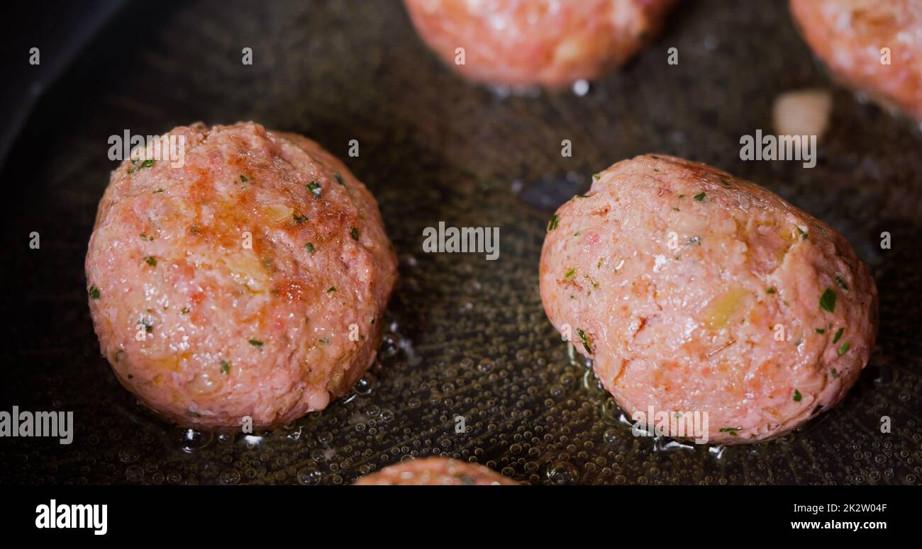 Frying pan tasty meat hi-res stock photography and images - Alamy