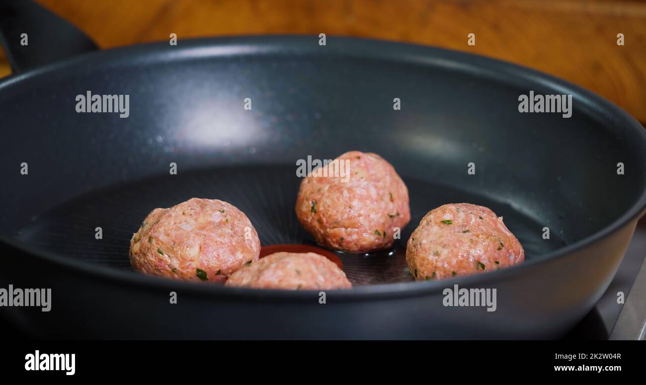 Slow motion close up roasted hi-res stock photography and images - Alamy