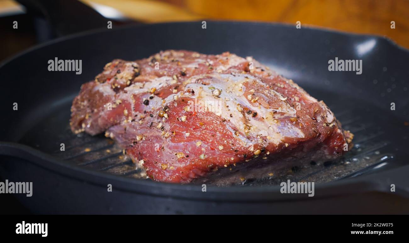 Cooking on grill hi-res stock photography and images - Alamy