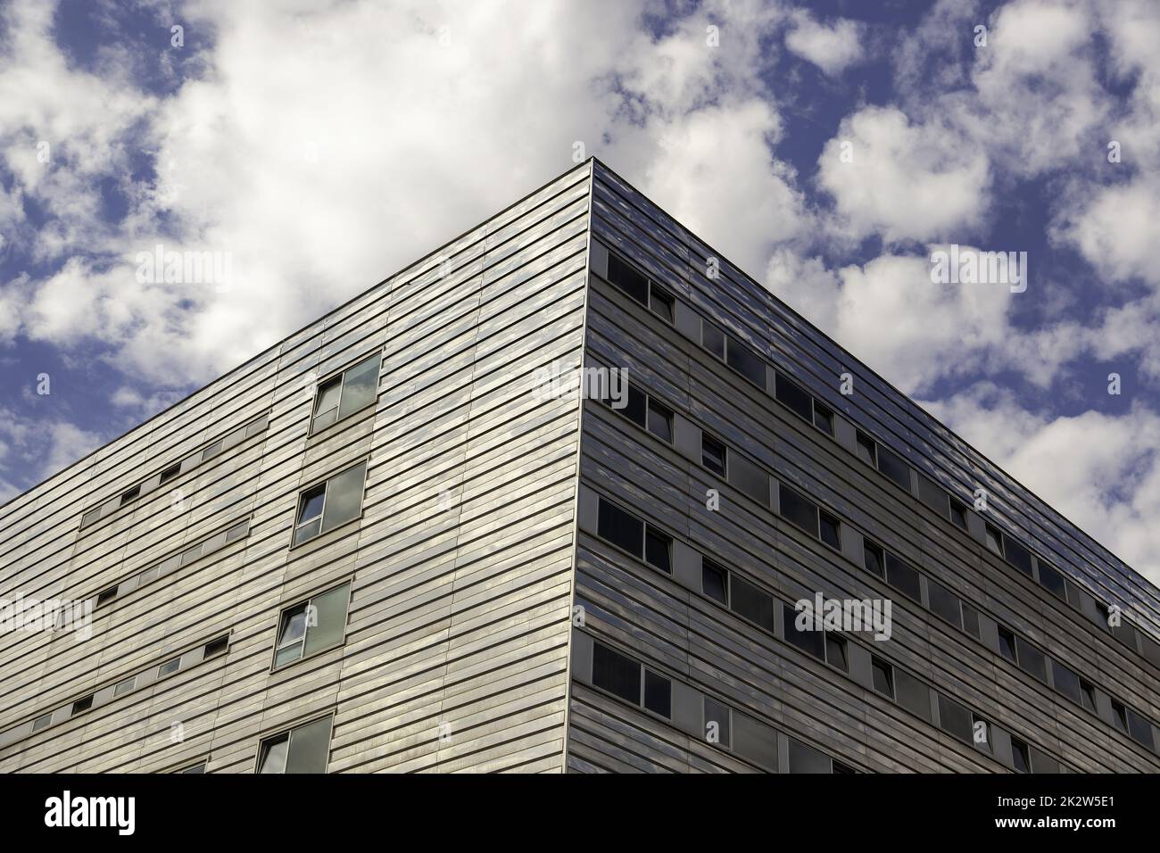 Aluminium cladding detail hi-res stock photography and images - Alamy
