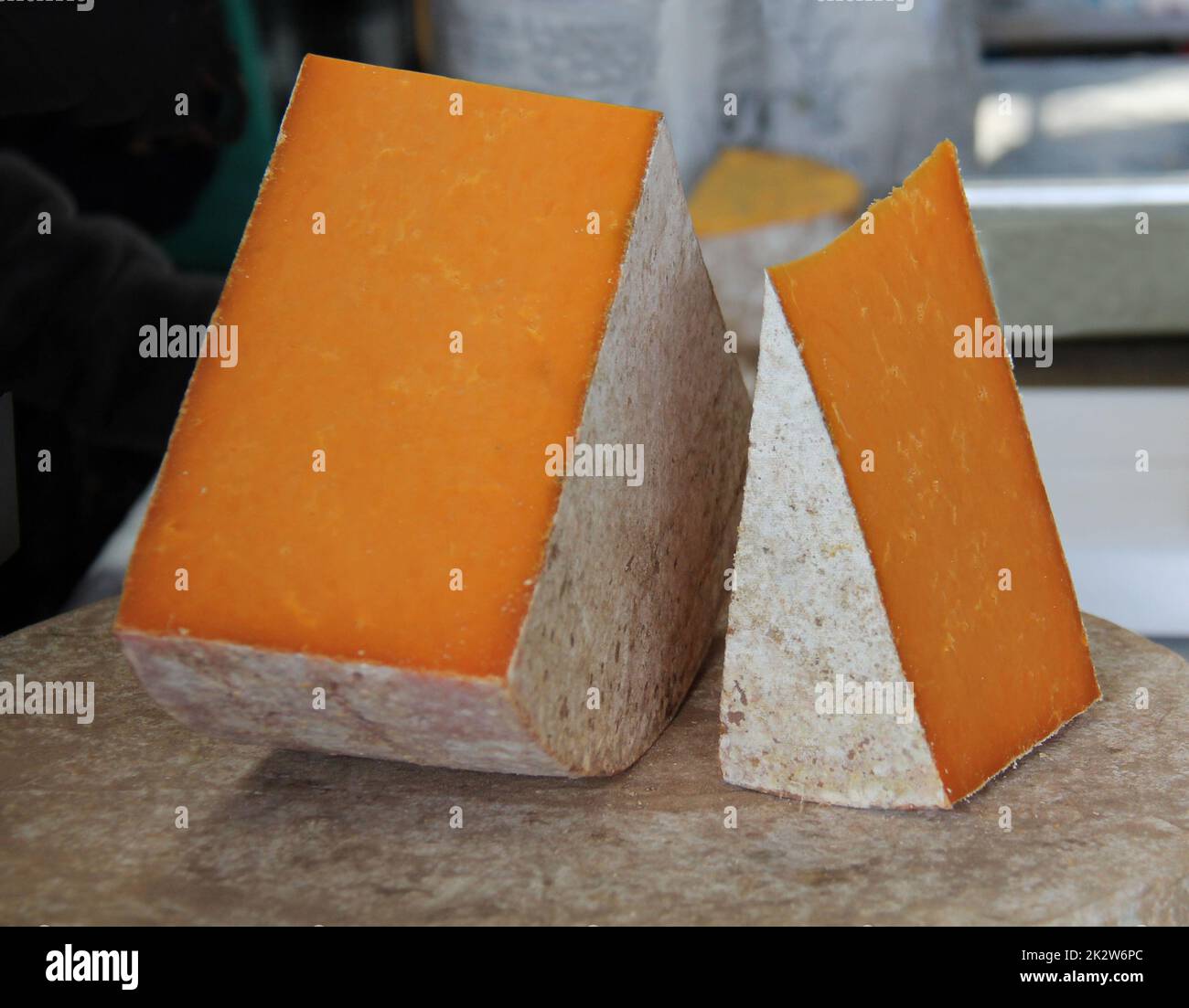 Two large pieces hi-res stock photography and images - Alamy