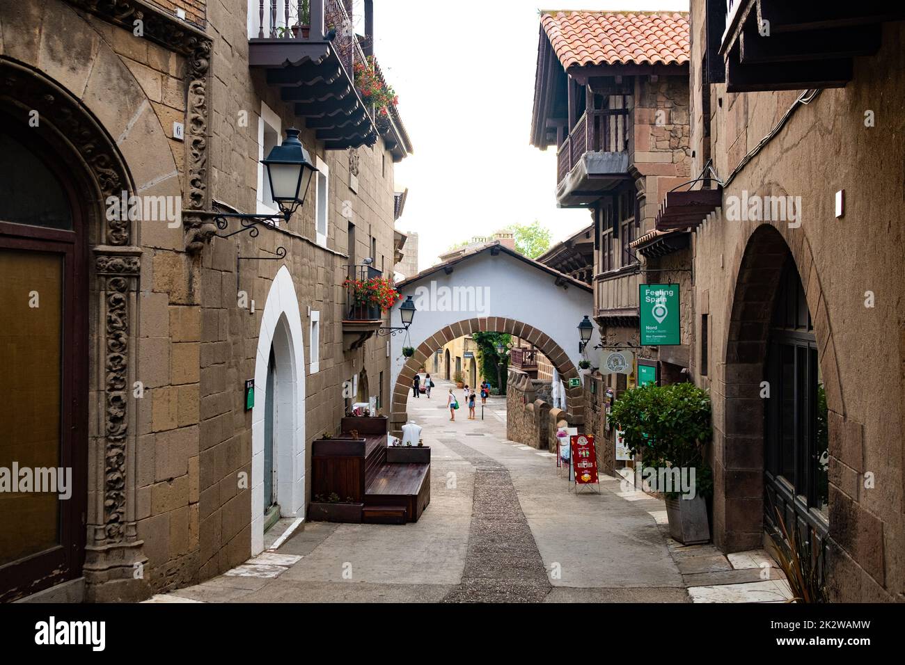Medieval spanish architecture hi-res stock photography and images - Alamy