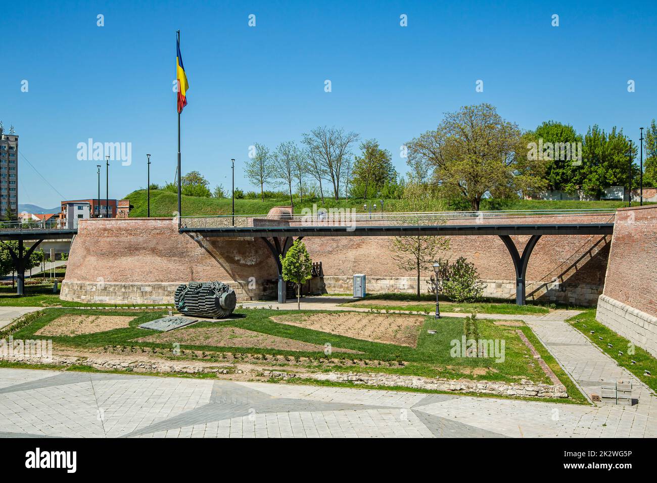 The Bridge and the Third Gate of the White Carolina Citadel, în Alba Iulia, Transylvania Stock ...