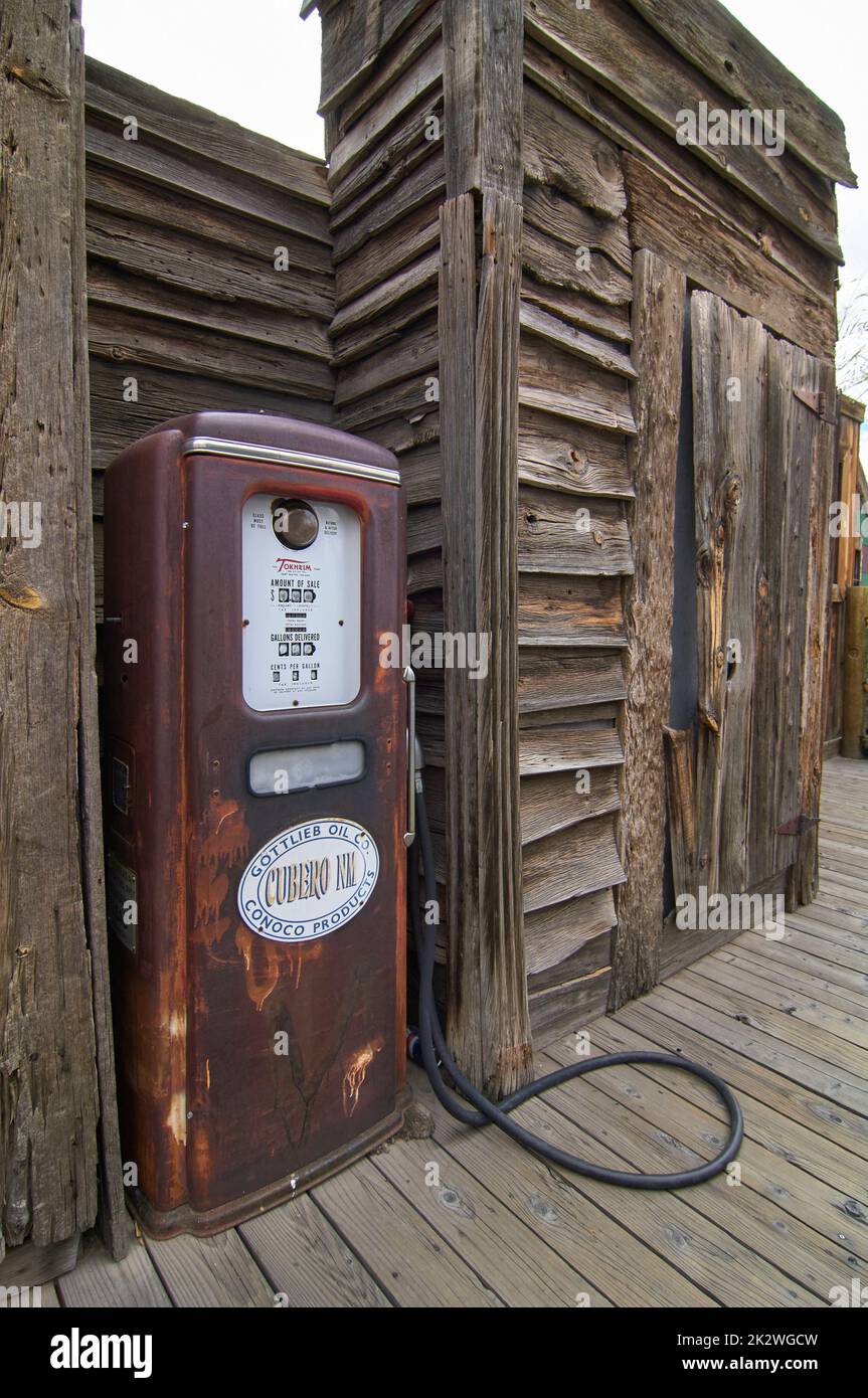 old gas pump, weathered buildings on boat dock Stock Photo - Alamy