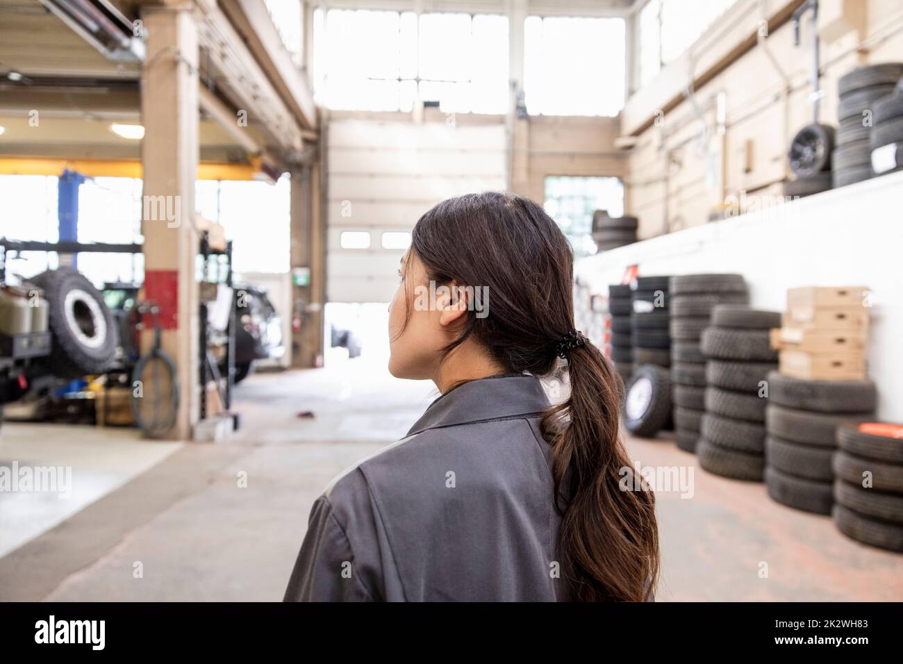 Mechanic female hi-res stock photography and images - Alamy