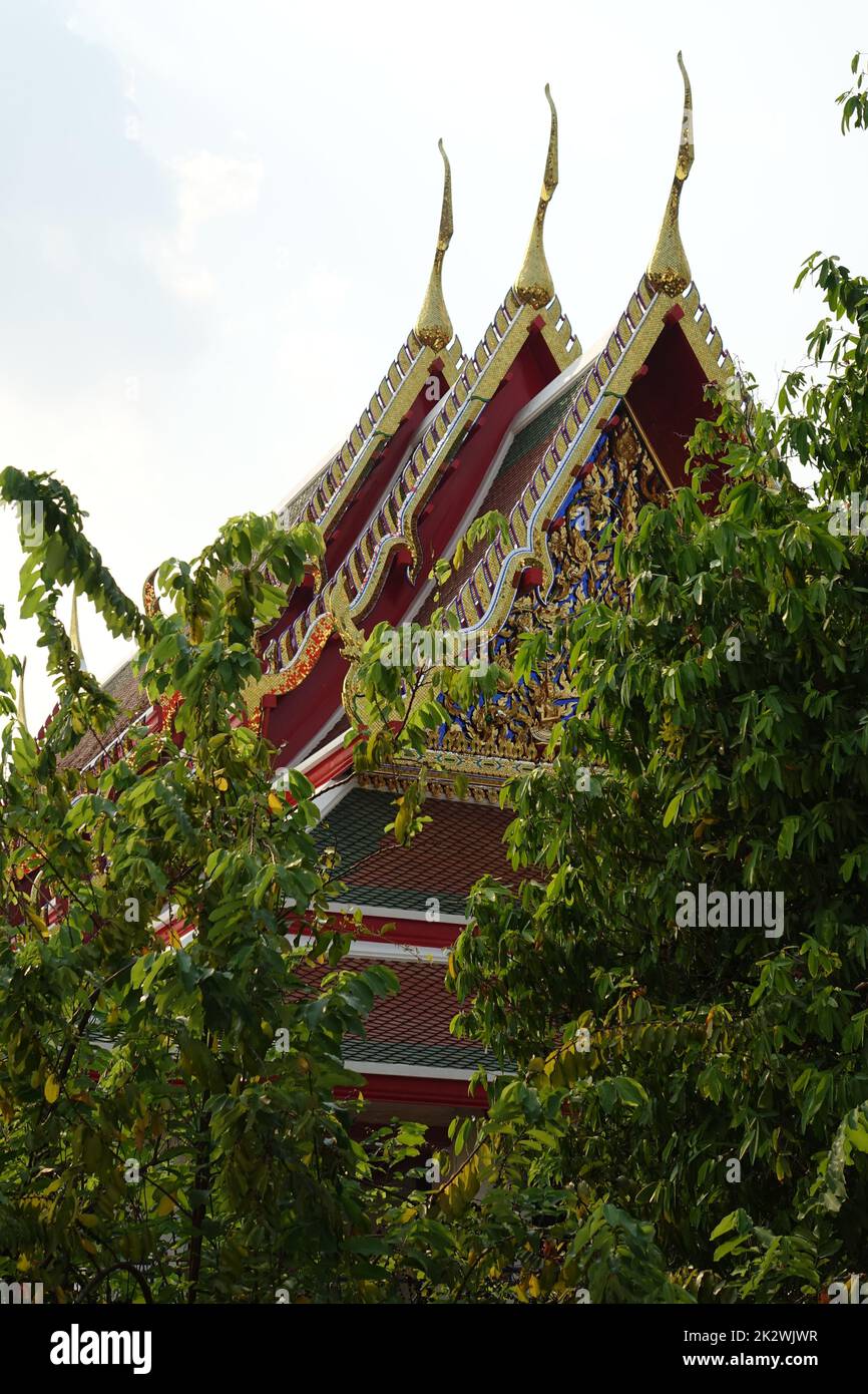A temple building in Bangkok, Thailand Stock Photo - Alamy
