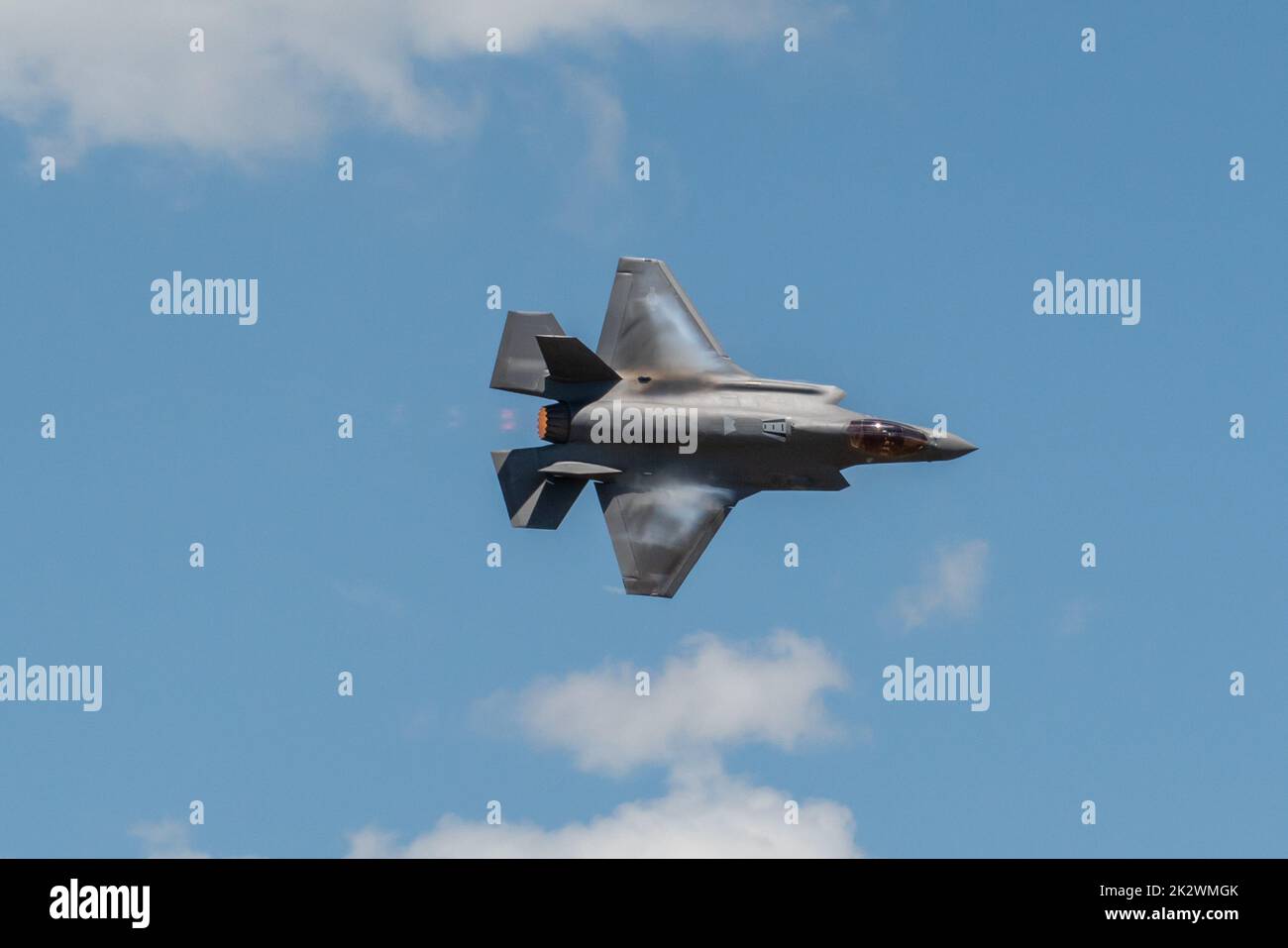 The Lockheed Martin F-35 Lightning II performing Aerobatics at Hill AFB ...