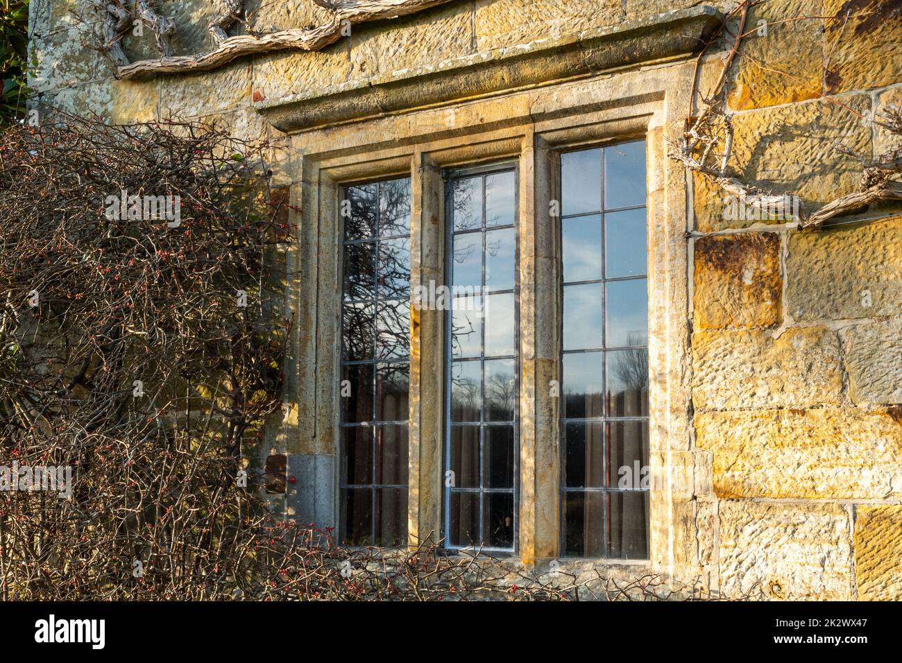 Leaded windows with stone mullions and lintel at Bateman's, Burwash ...