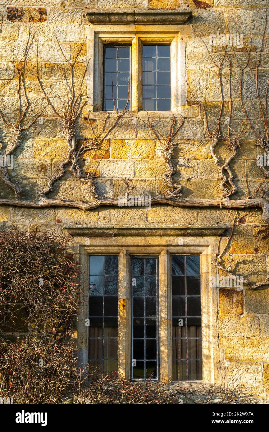 Leaded windows with stone mullions and lintel at Bateman's, Burwash ...