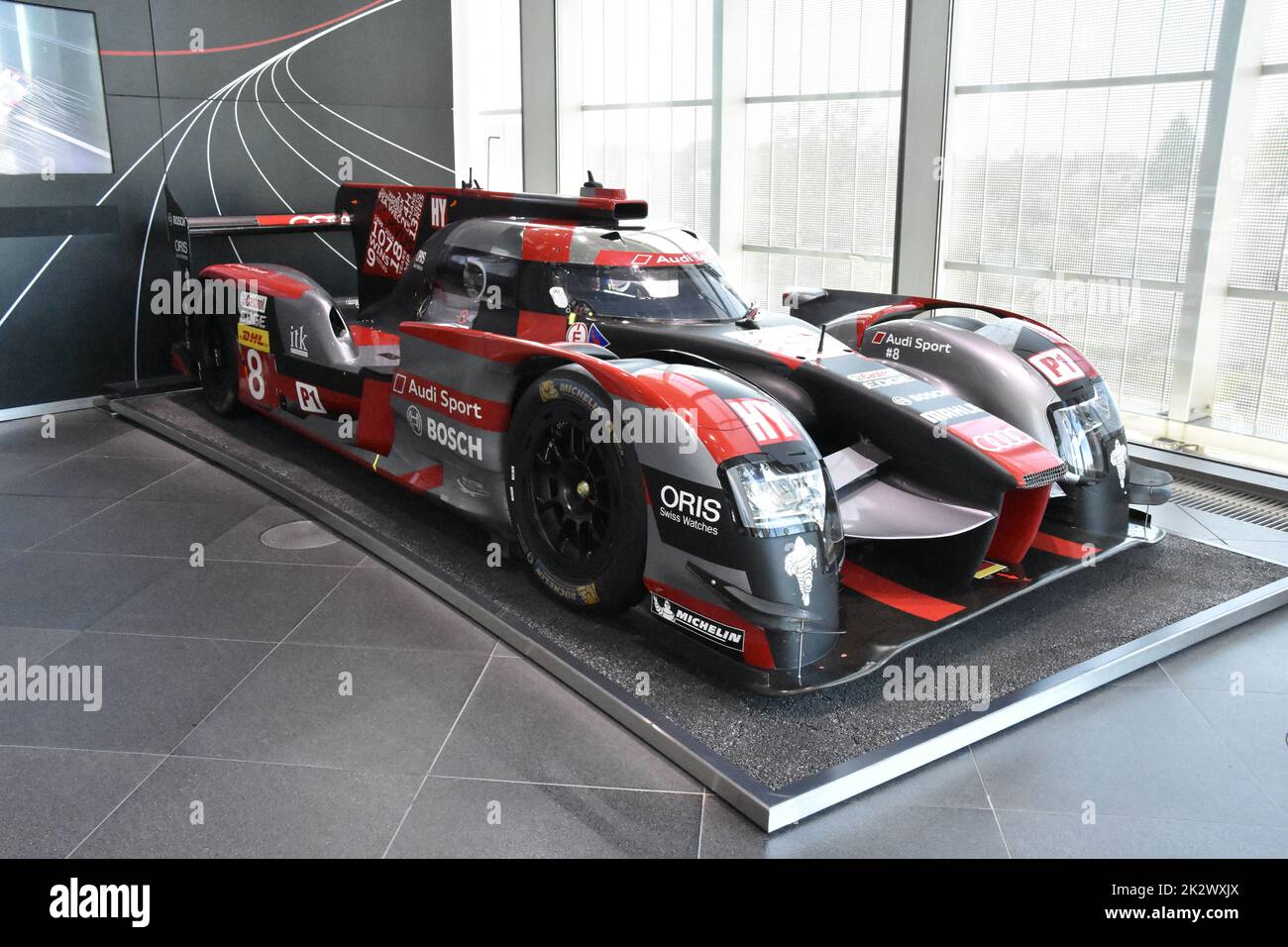 Audi R19 RP6 LMP1 '2016 - Drivers: Lucas di Grassi, Loic Duval, Oliver ...