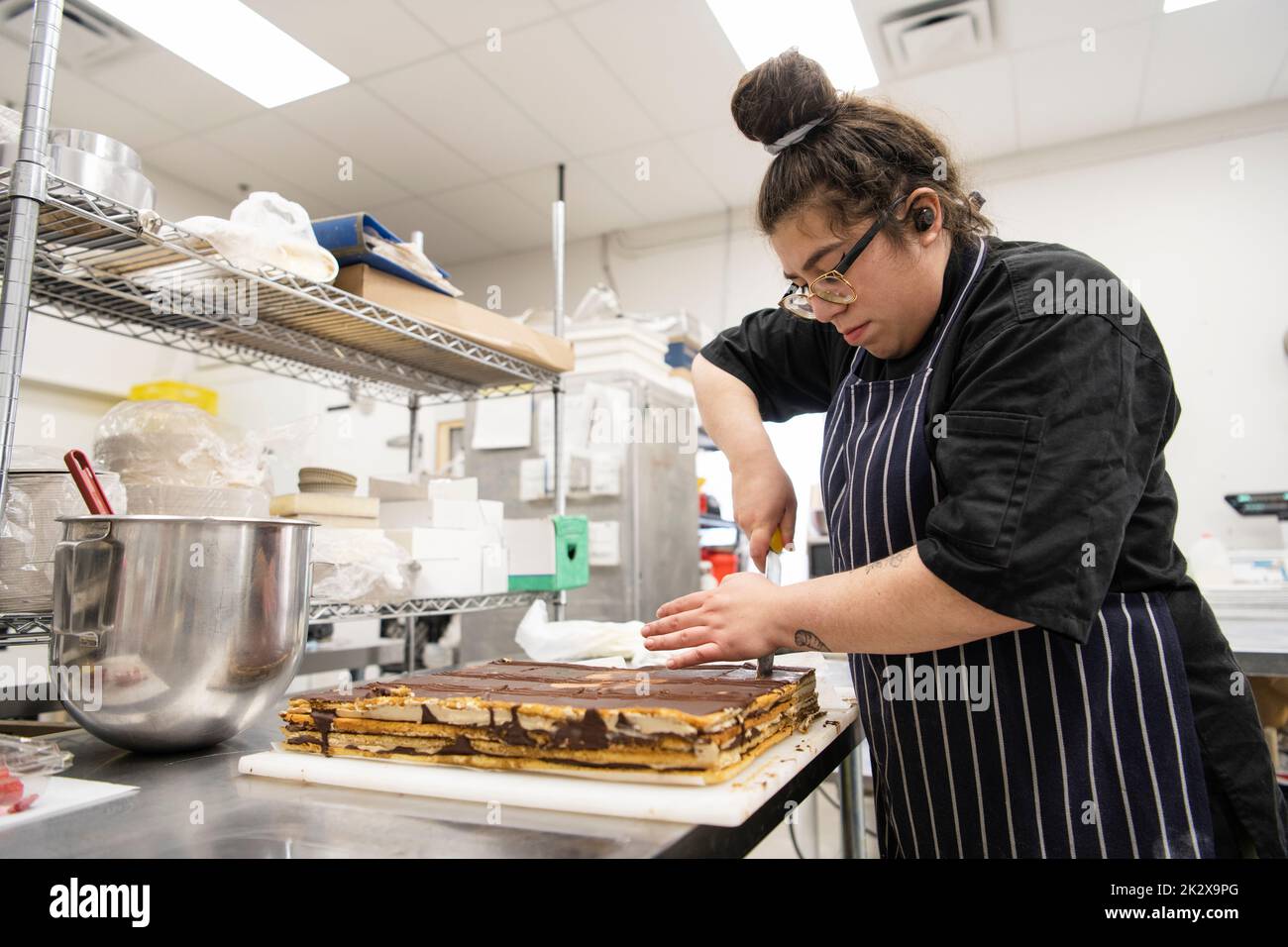 Female cake hi-res stock photography and images - Alamy