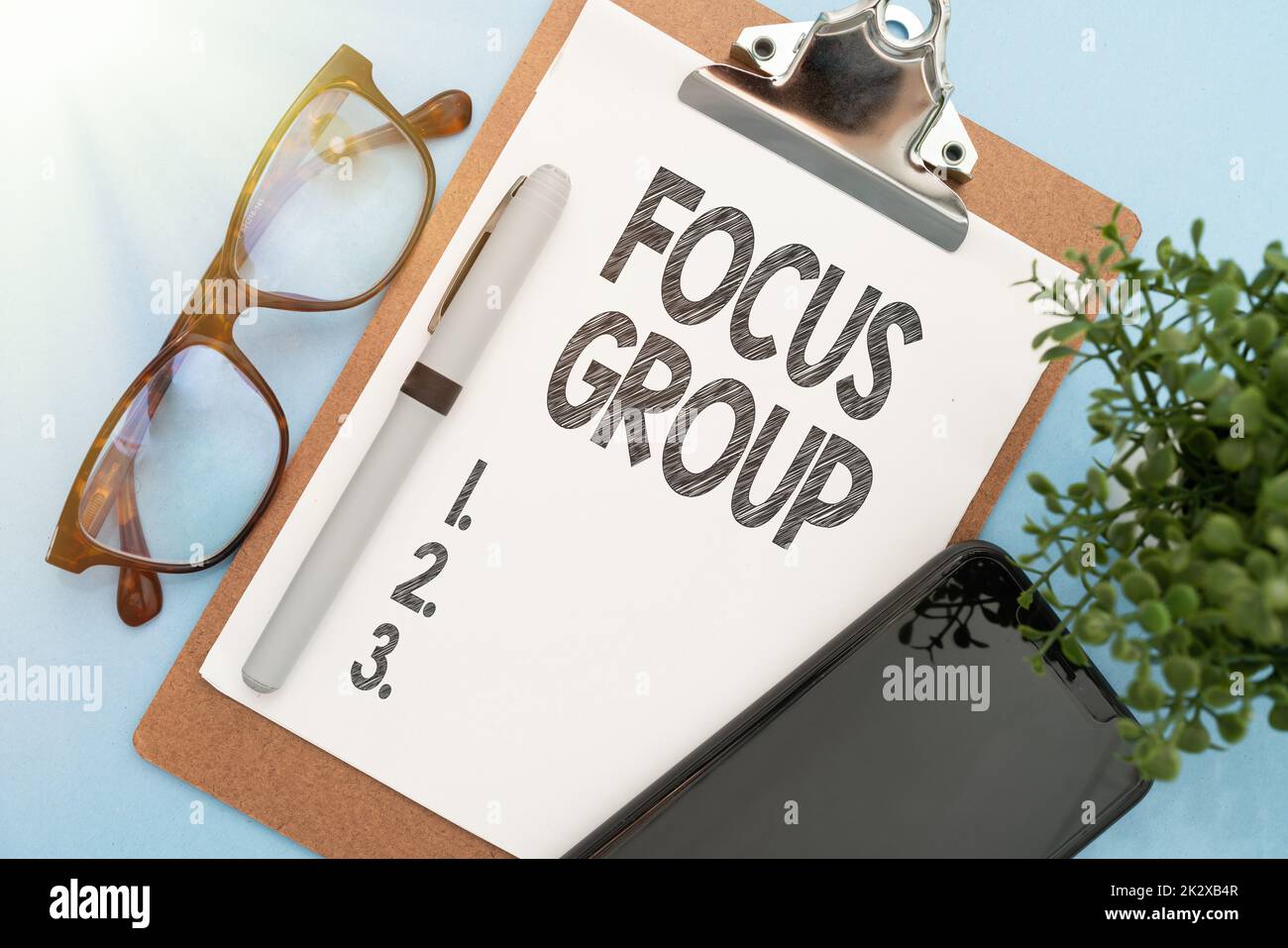 Group discussion school hi-res stock photography and images - Alamy