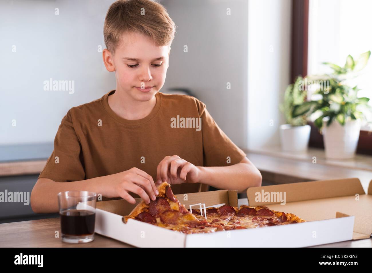 Hot meal tears hi-res stock photography and images - Alamy