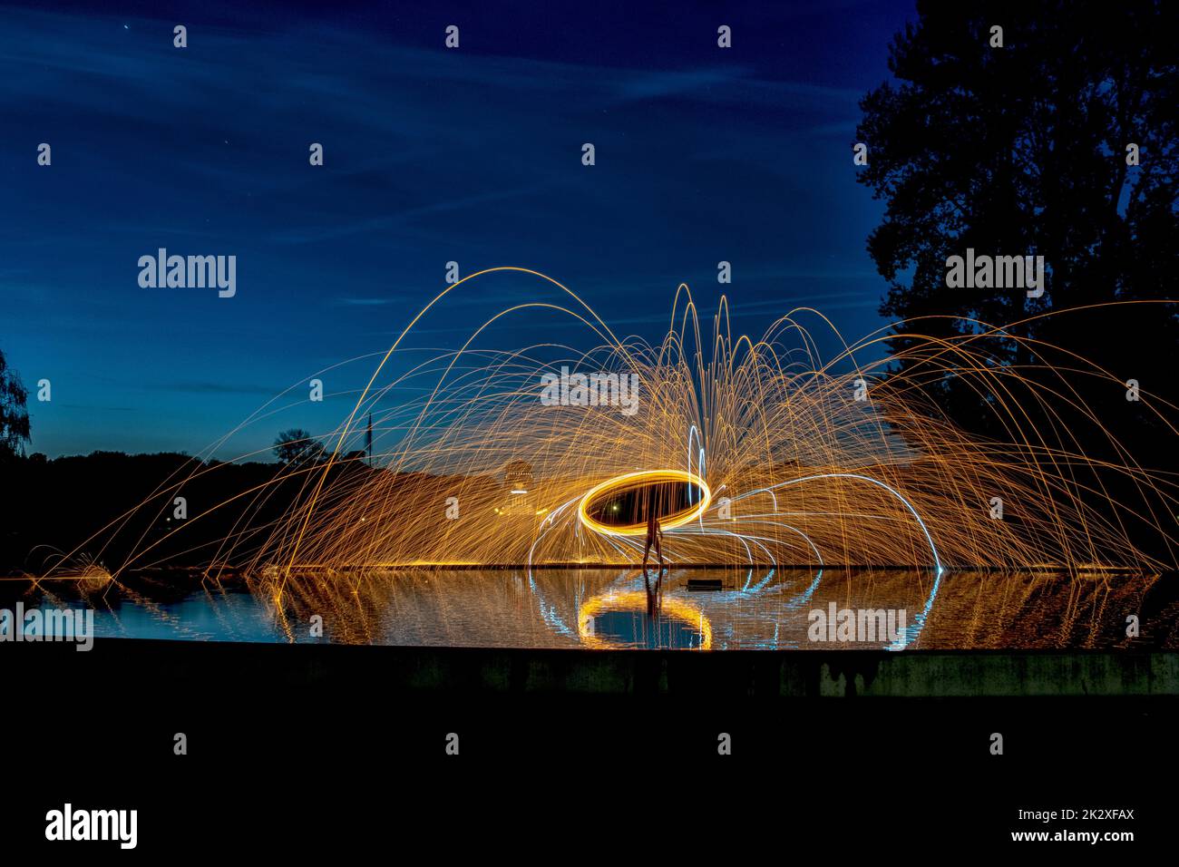 Iron wool burning hi-res stock photography and images - Alamy