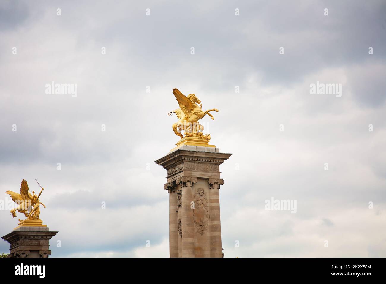 Spirit of flight statue hi-res stock photography and images - Alamy