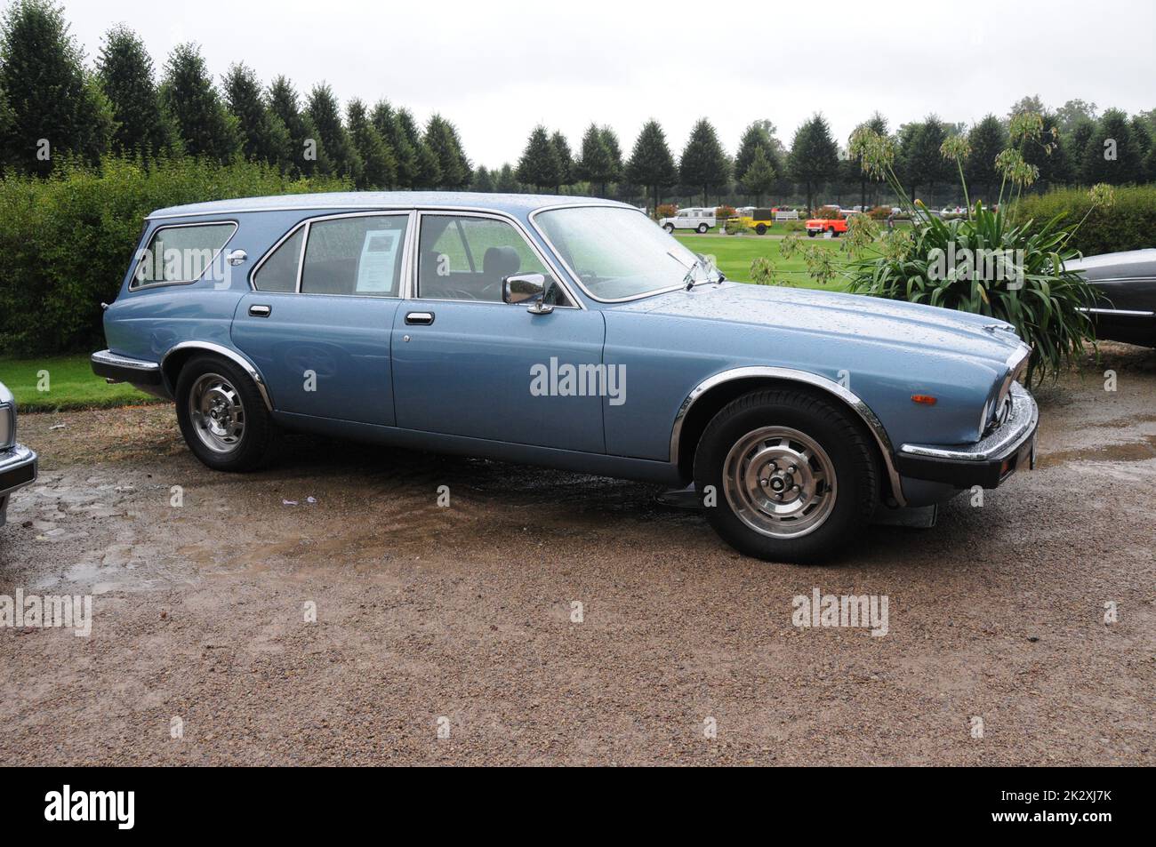 Avon-Jaguar XJ 12 Estate '1981 - palace garden of Schwetzingen/Germany ...