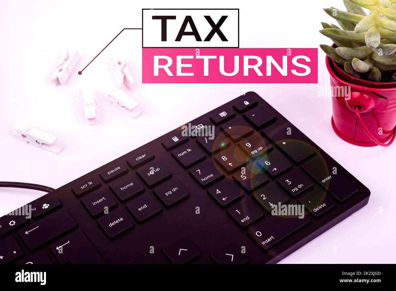 Tax form symbol hi-res stock photography and images - Alamy