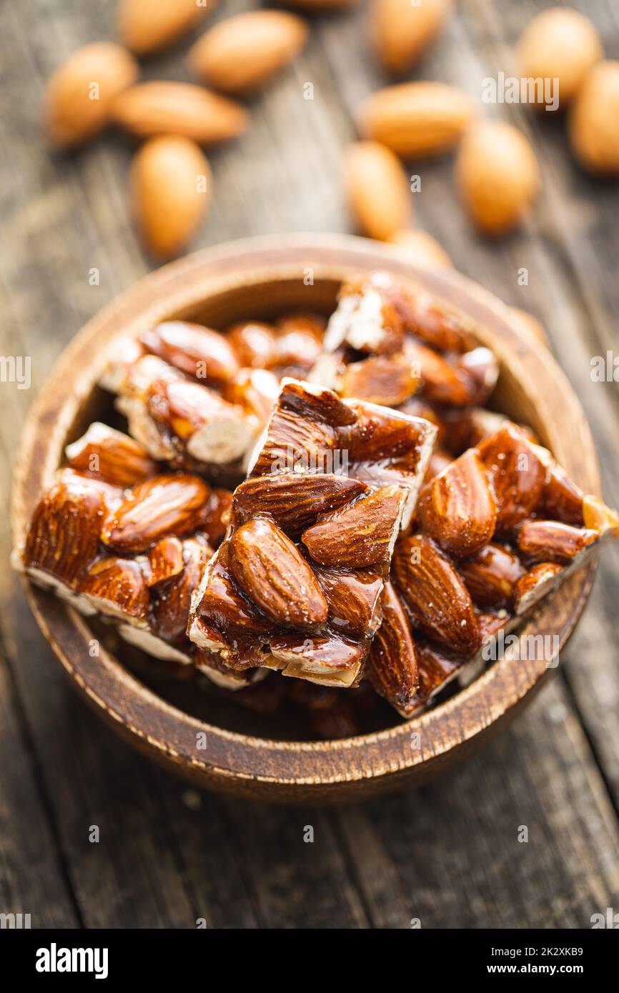 Wooden bowl honey bars hi-res stock photography and images - Alamy