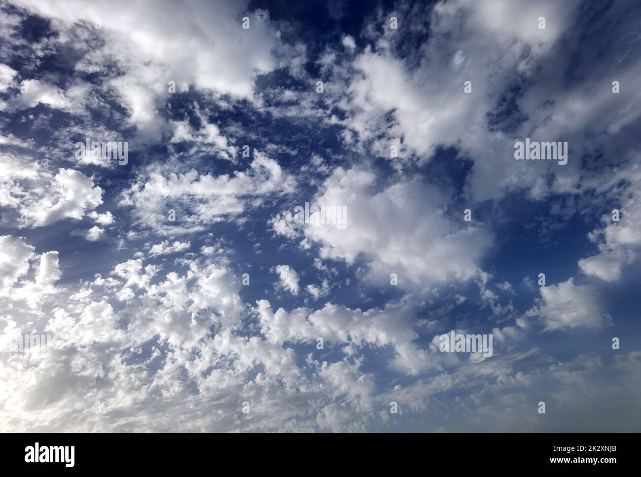 Wolken himmel hi-res stock photography and images - Alamy