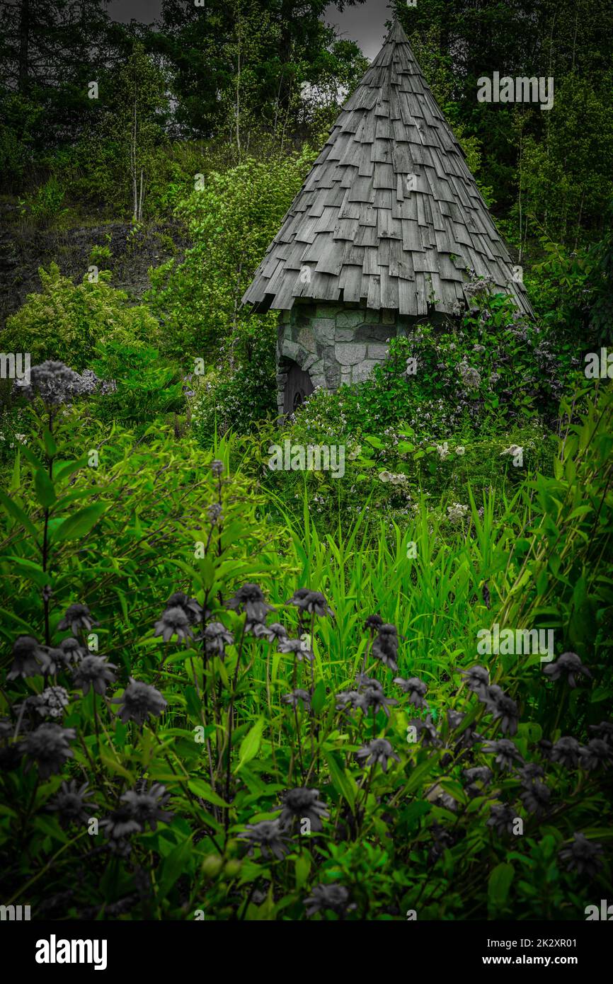 Cute hut in the woods Stock Photo - Alamy