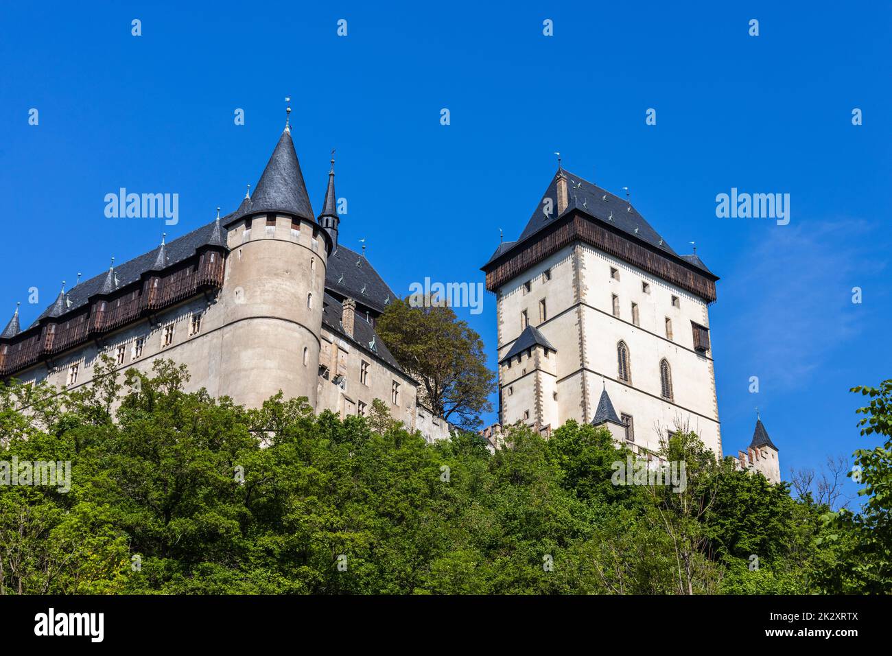 Gothic castle hi-res stock photography and images - Alamy
