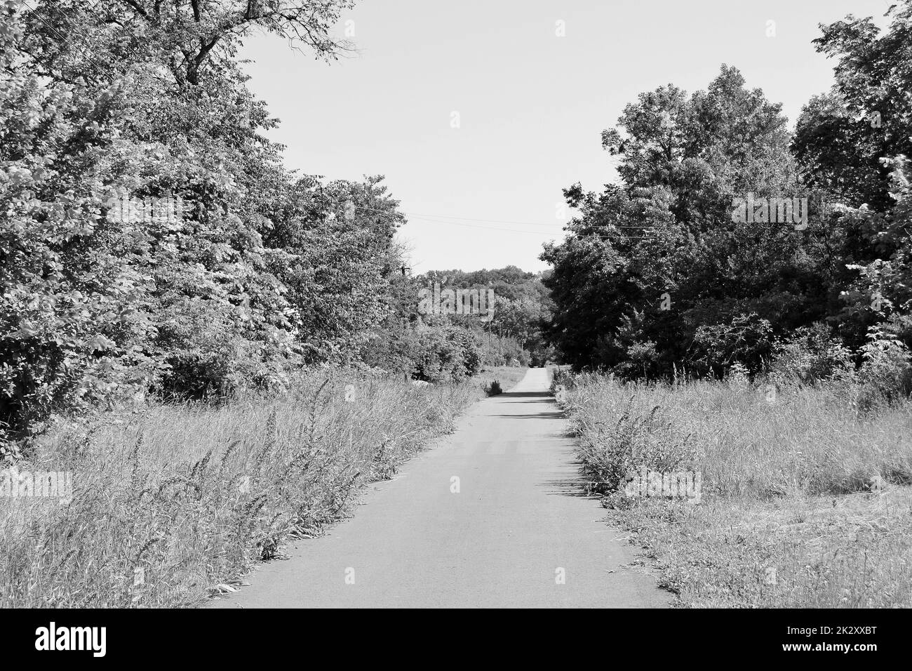 Empty asphalt road hi-res stock photography and images - Alamy Empty asphalt road hi-res stock photography and images - Alamy