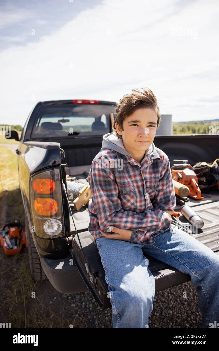 Back view preteen hi-res stock photography and images - Alamy