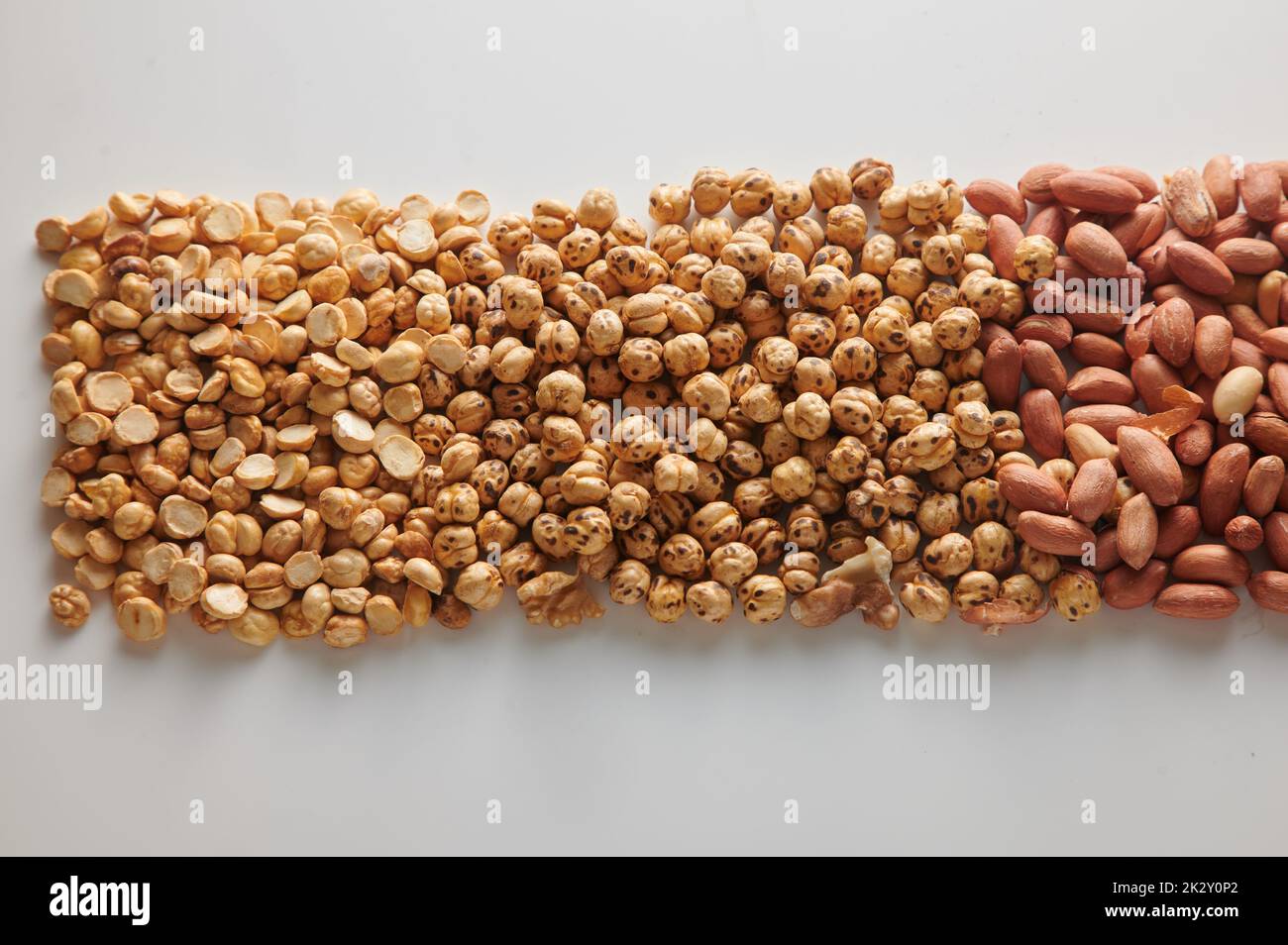 Bunch of nuts hi-res stock photography and images - Alamy