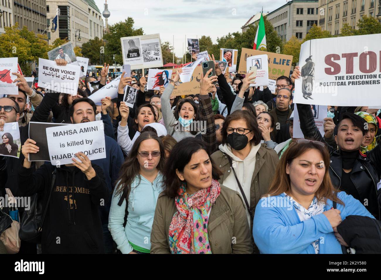 Berlin, Germany. 23rd Sep, 2022. Protest in Berlin at Pariser Platz on ...