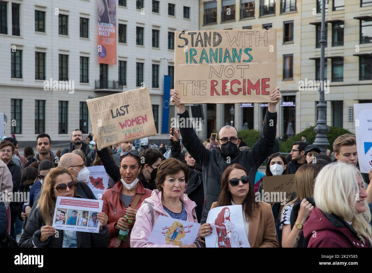 Berlin, Germany. 23rd Sep, 2022. Protest in Berlin at Pariser Platz on ...