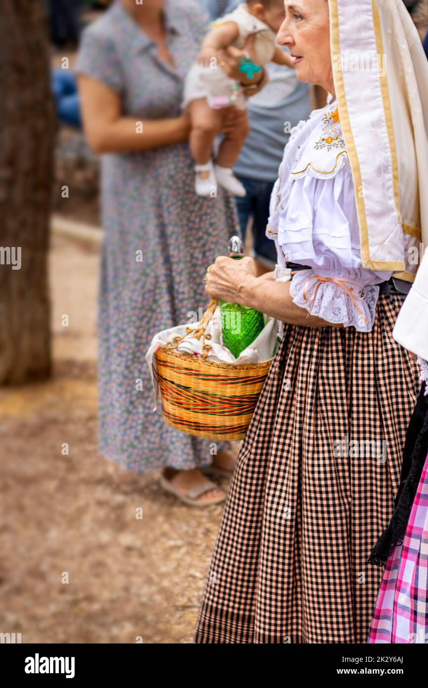 Folkloric dance. Traditional Spanish costumes Stock Photo - Alamy