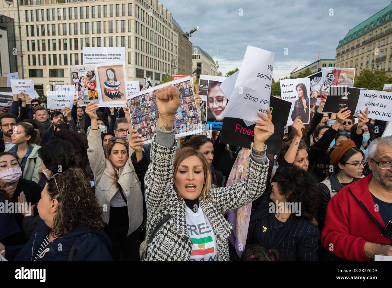 Berlin, Germany. 23rd Sep, 2022. Protest in Berlin at Pariser Platz on ...