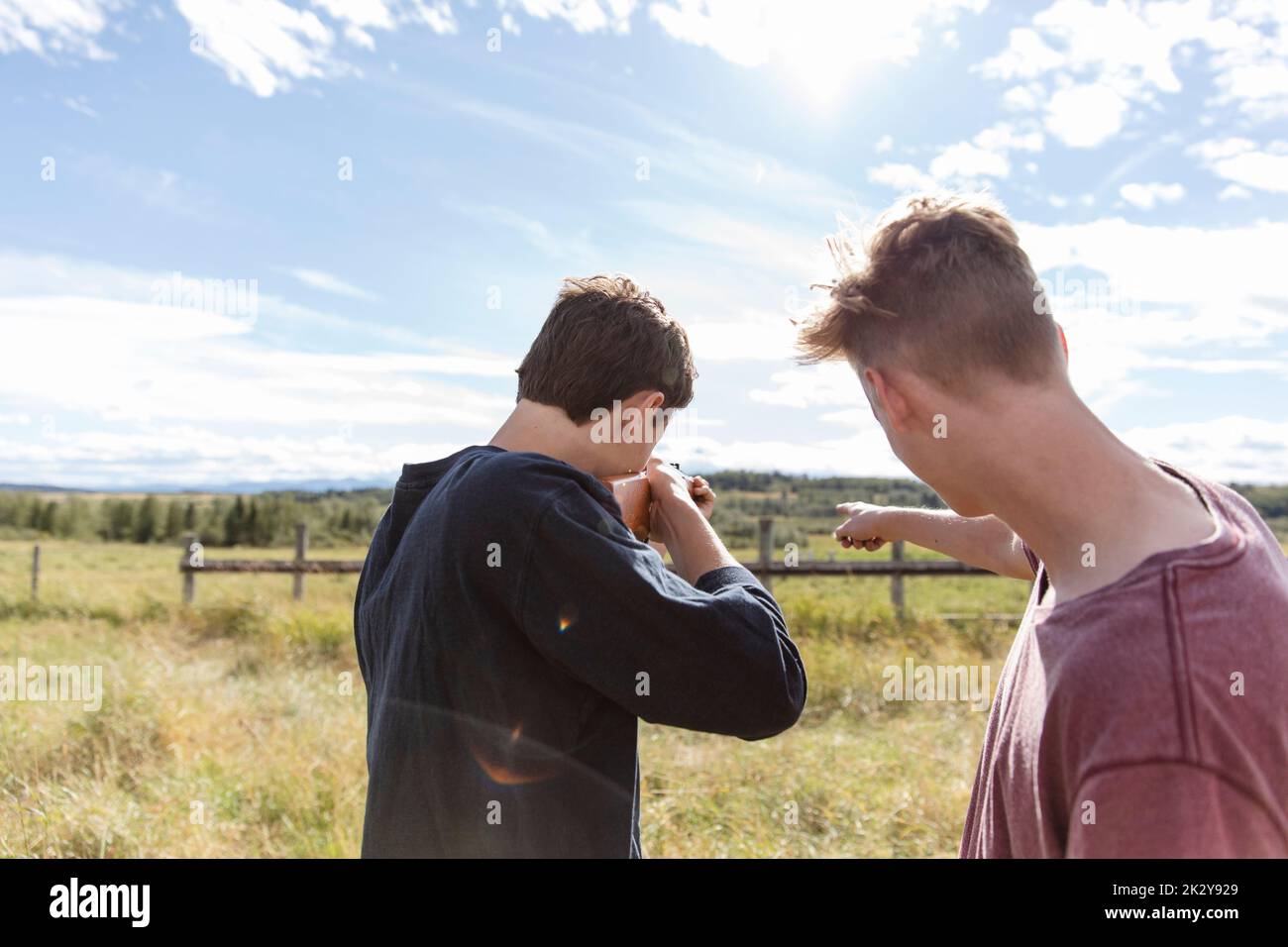 Young farmer farmers hi-res stock photography and images - Alamy