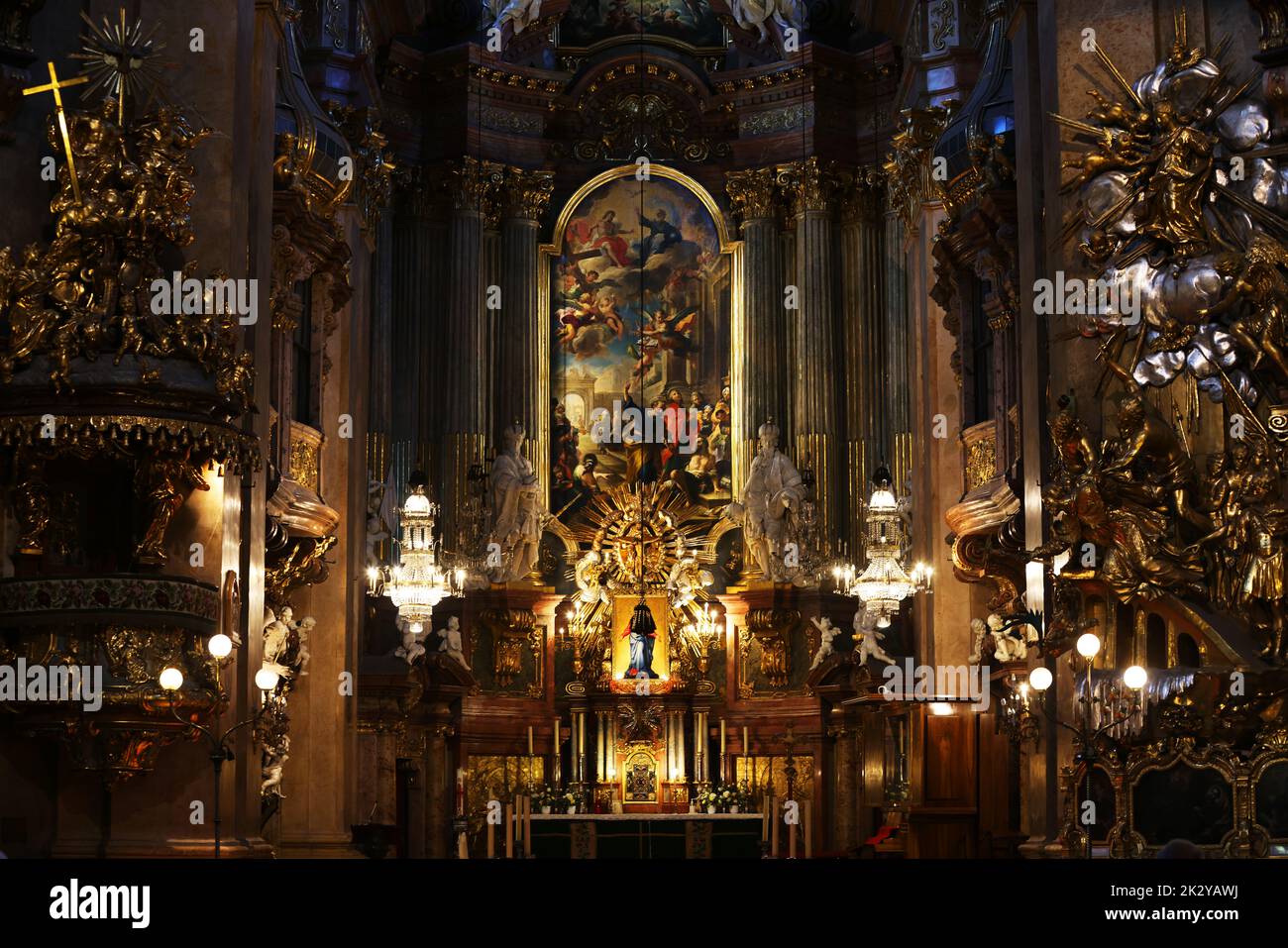 Kirche peterskirche hi-res stock photography and images - Alamy