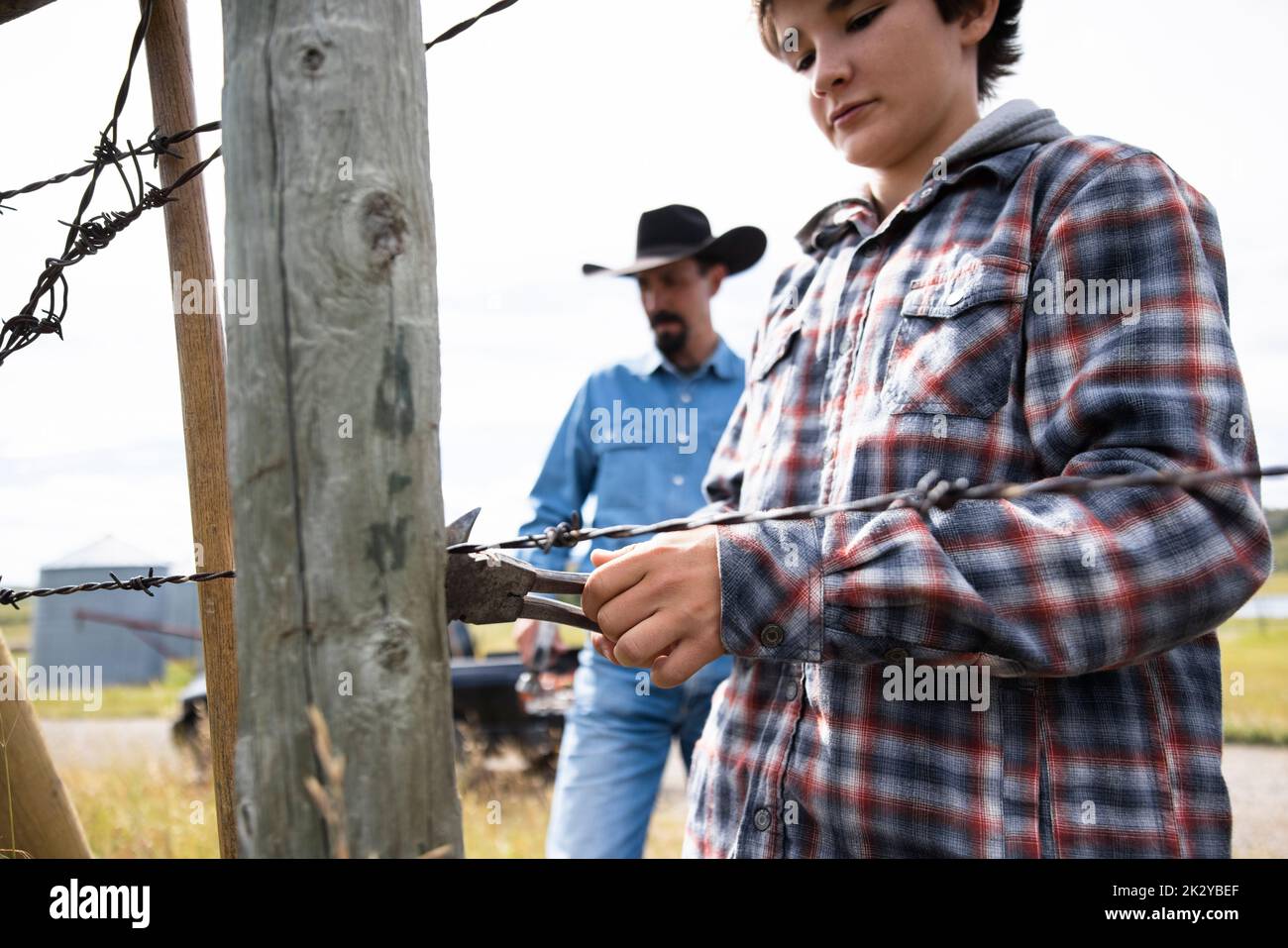 Father helping his son build hi-res stock photography and images - Alamy