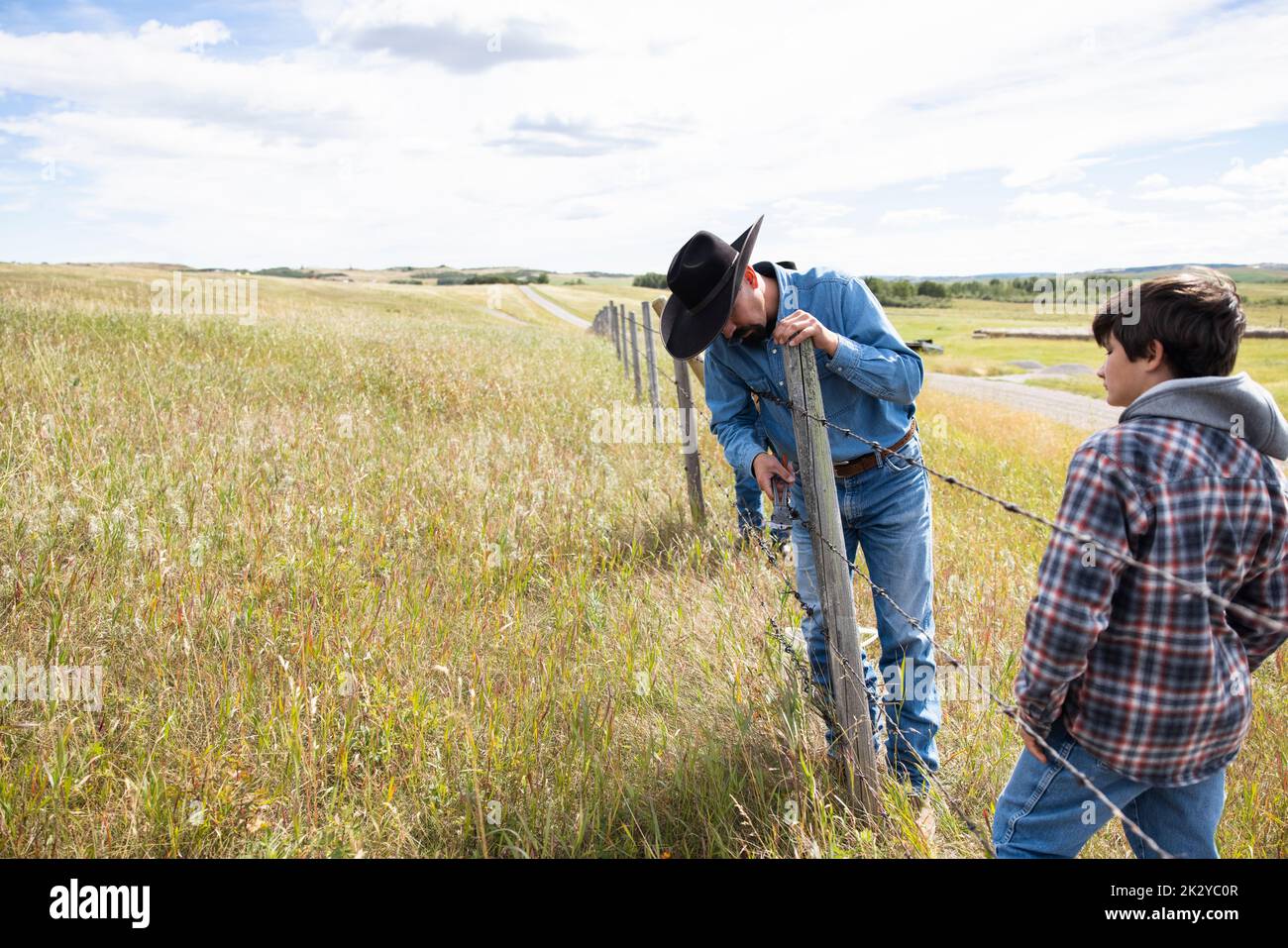 Man father son ranch hi-res stock photography and images - Alamy