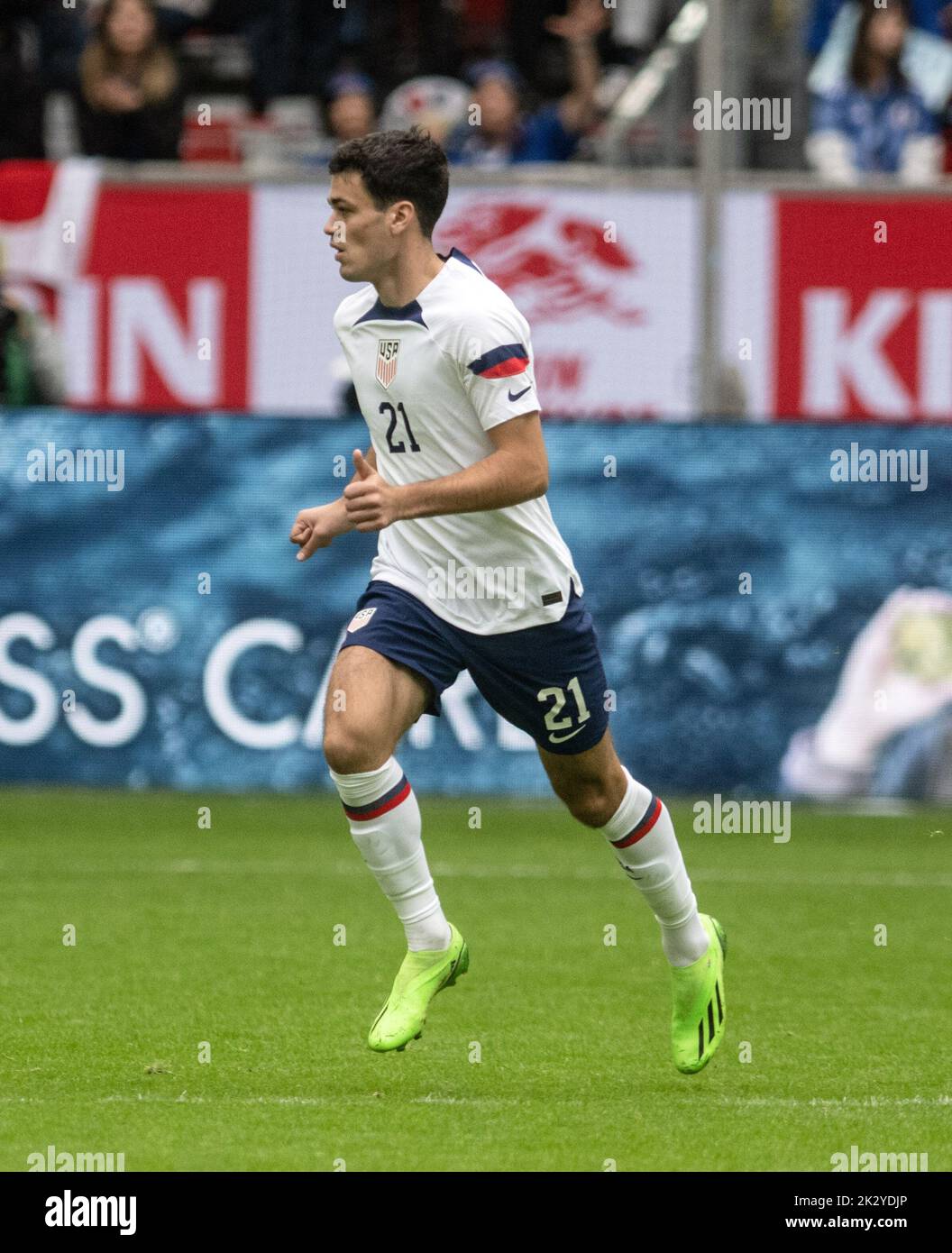 Gio reyna hi-res stock photography and images - Alamy