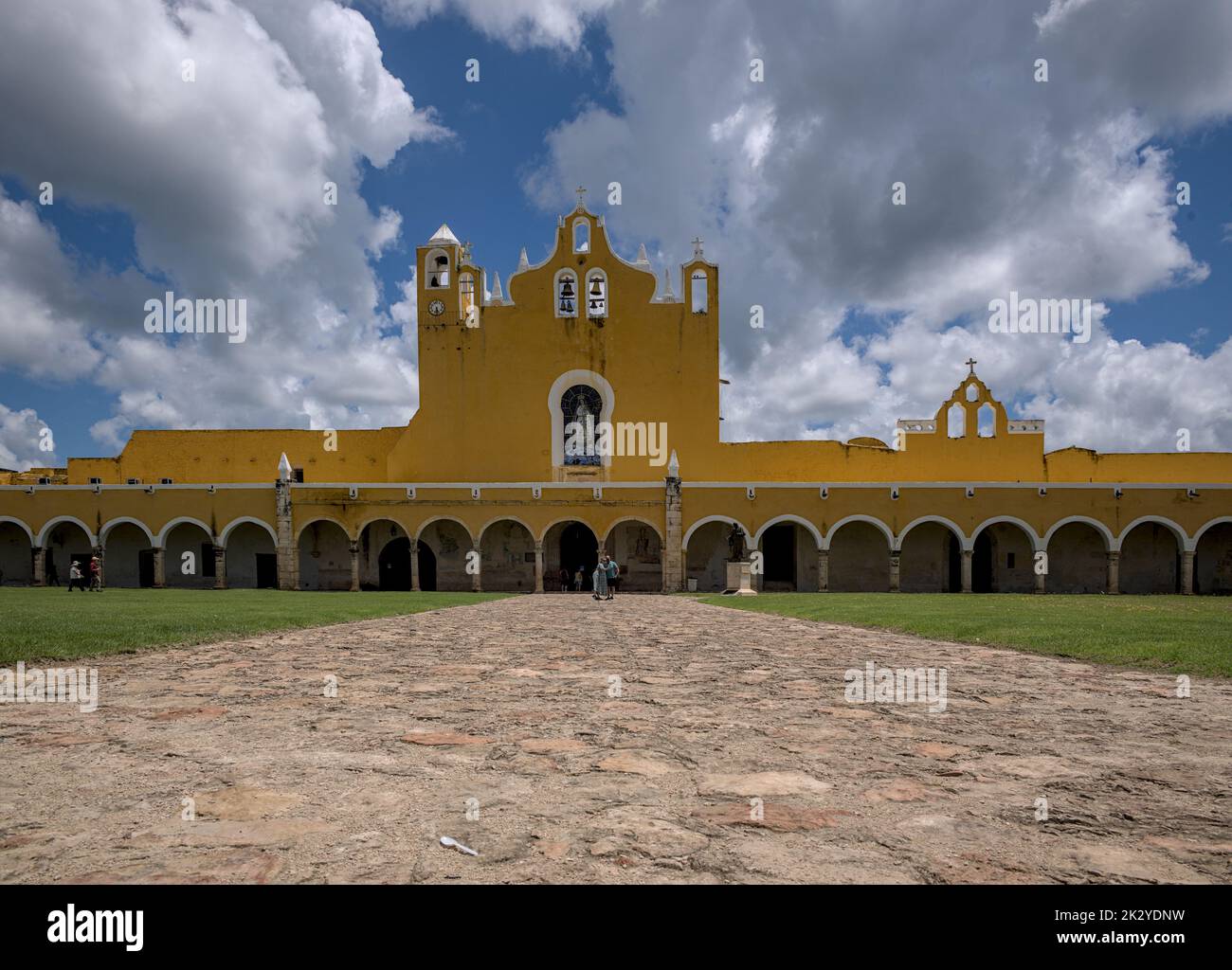 History convent in Izamal founded by Antonio de Padua against the will ...