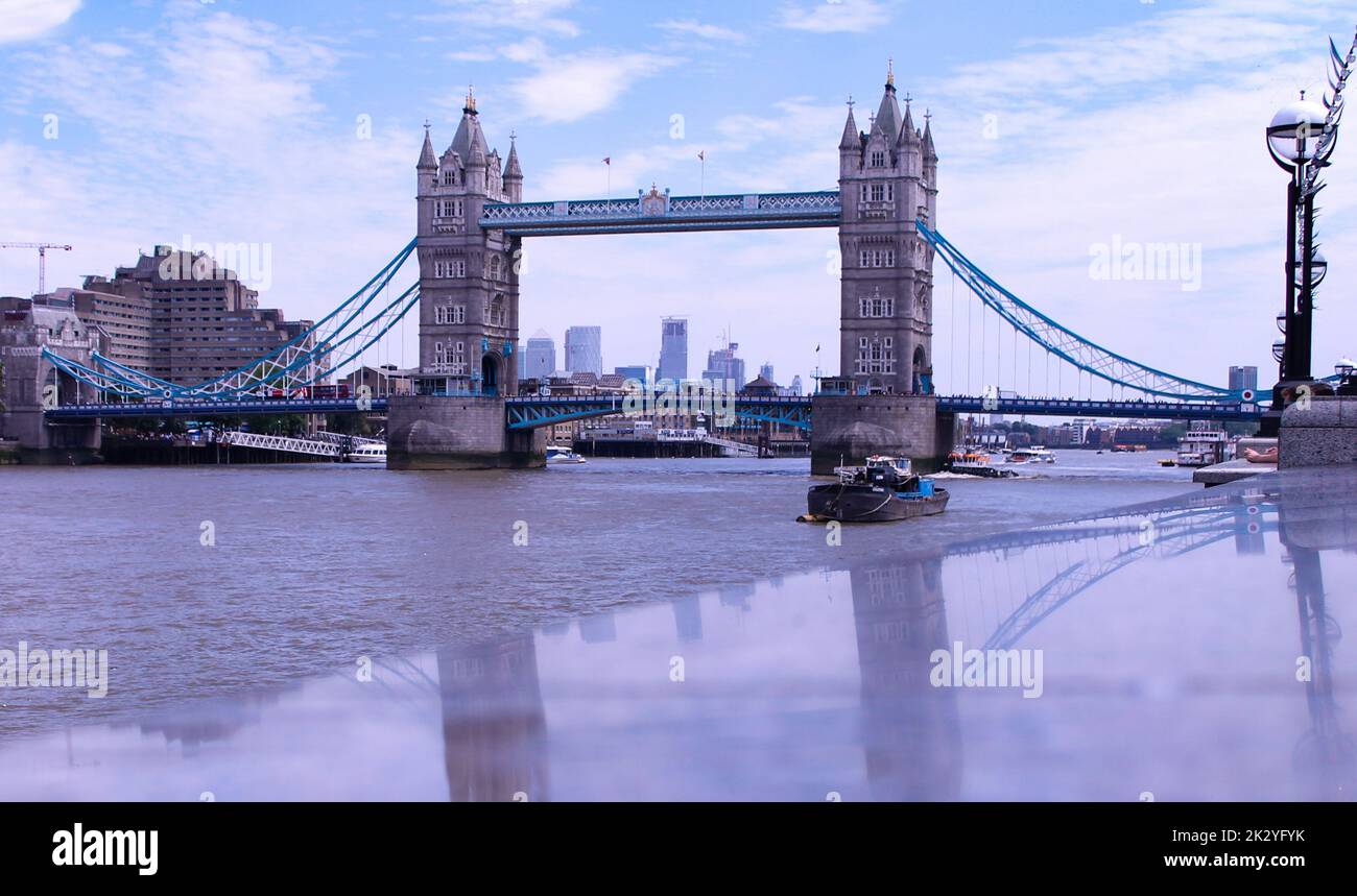 A beautiful shot of a Tower bridge over the Thames river in the United ...