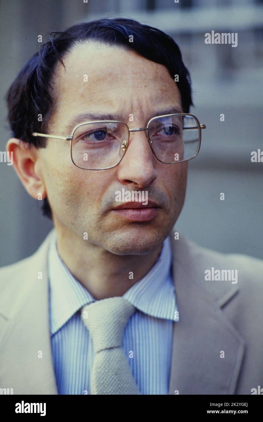 Conseil scientifique du front national institut detudes indo ...