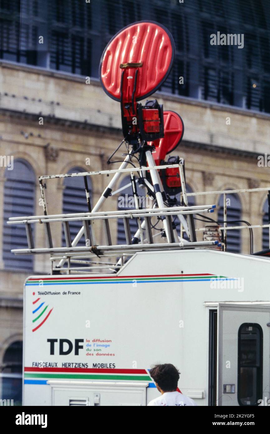 Tdf transmission hi-res stock photography and images - Alamy