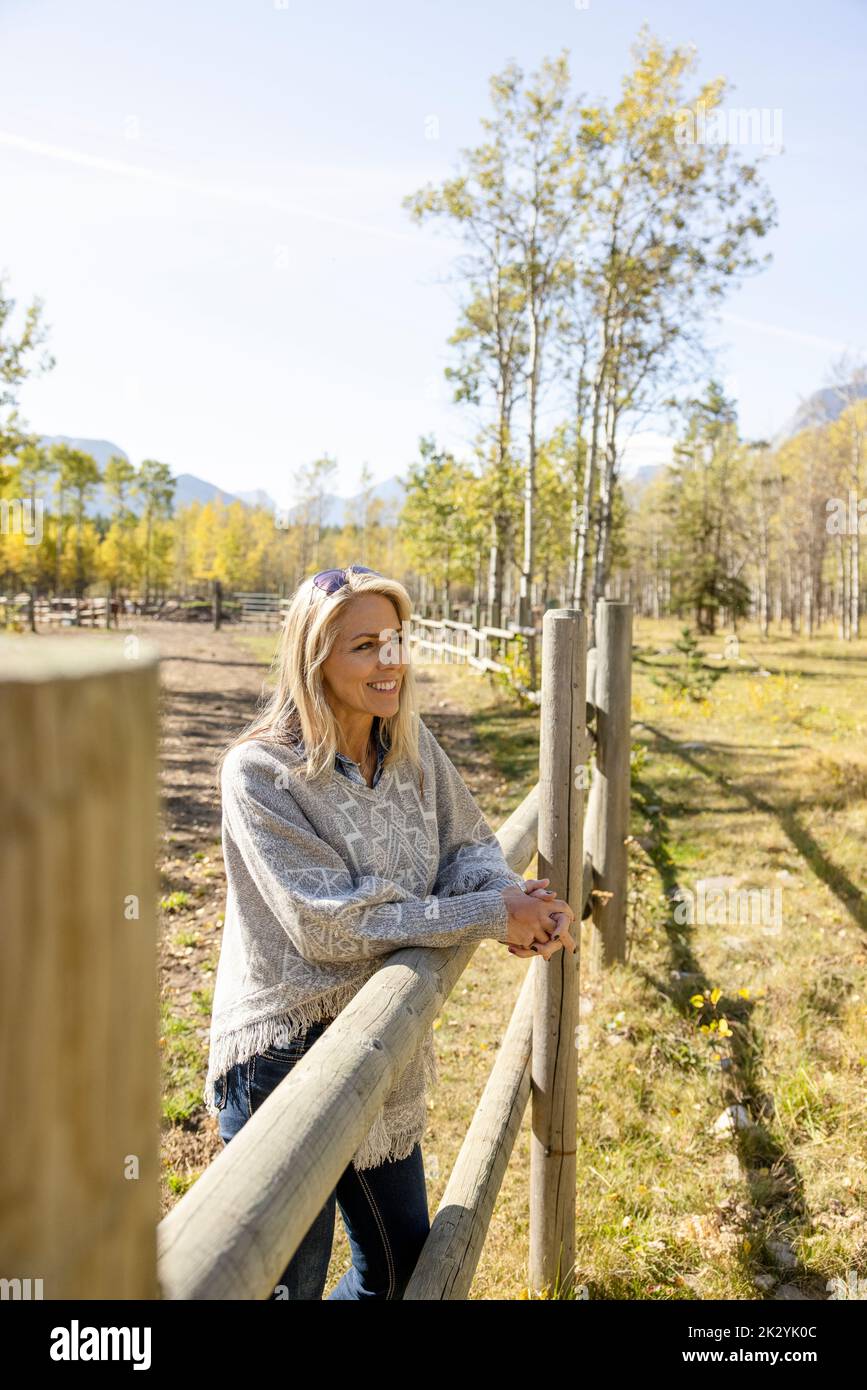Beautiful happy mature woman freedom hi-res stock photography and ...