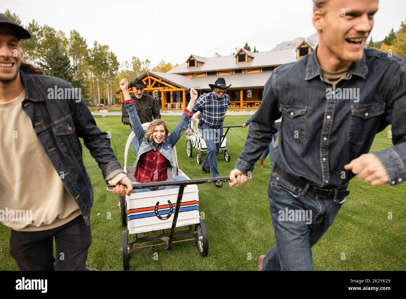 Cart racing series hi-res stock photography and images - Alamy