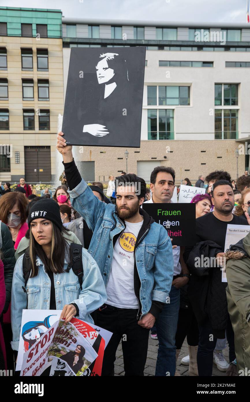 Berlin, Germany. 23rd Sep, 2022. Protest in Berlin at Pariser Platz on ...