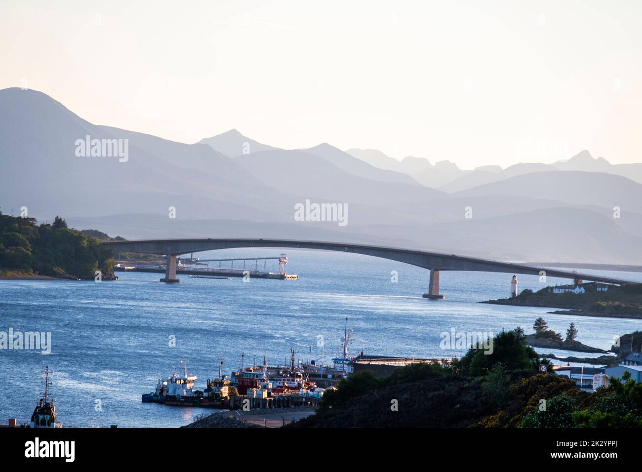 SKY BRIDGE LINKS THE MAINLAND OF SCOTLAND WITH THE ISLE OF SKYE AT KYLE ...