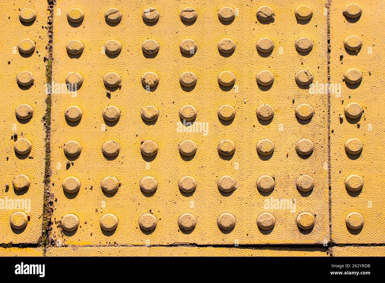 Roadside path pathway hi-res stock photography and images - Alamy